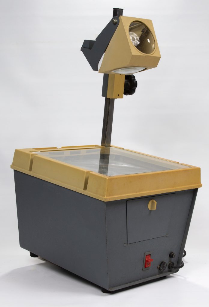 Retroprojetor - Museu de Tecnologia Alterdata